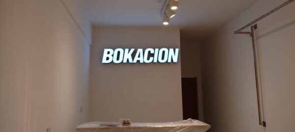 Carteles luminosos con frente de Acrílico backlight - Plotter7